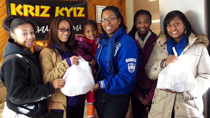 Seattle Medium, Z-Twins Annual Food Drive This Saturday - The Seattle ...