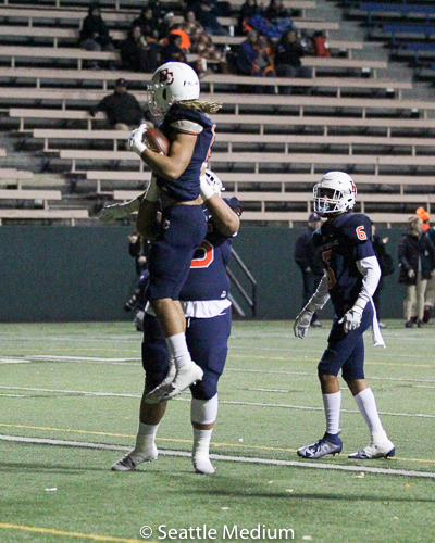 Eastside Catholic Advances To State 3A Football Quarterfinals With 55 ...