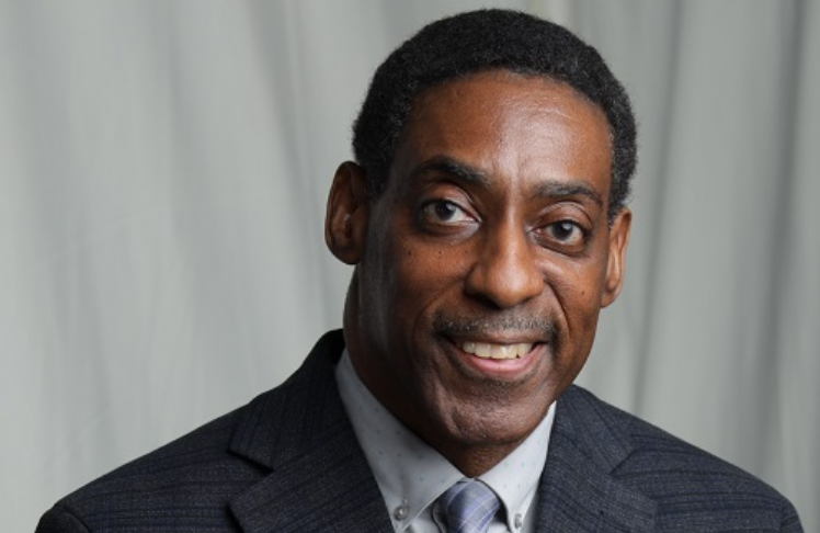 Coach Tommy Tuberville - The Seattle Medium