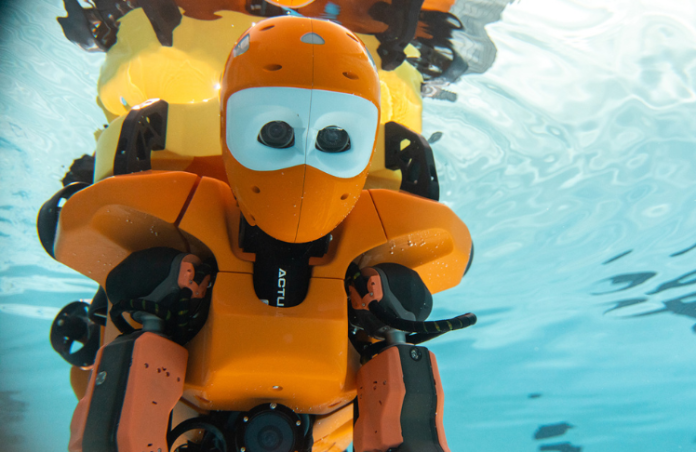 Humanoid Diving Robot Explores Shipwrecks On The Bottom Of The Ocean ...