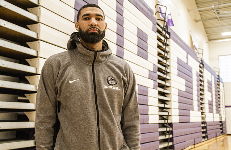 Tre Simmons Leading The Charge For Garfield’s Lady Bulldogs Basketball ...