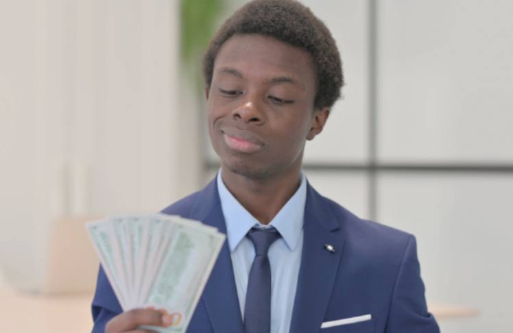 Beyond The 9-To-5: Unusual Ways People Make Money - The Seattle Medium