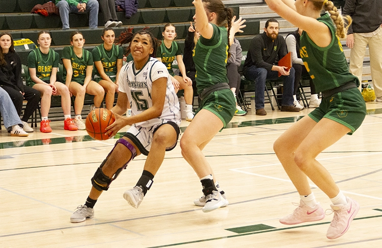 Franklin Lady Quakers Fall Short Against Blanchet In Exciting Metro ...