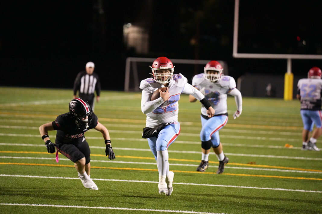 Chief Sealth Defeats Lincoln 39–7 In Regular Season Finale - The ...